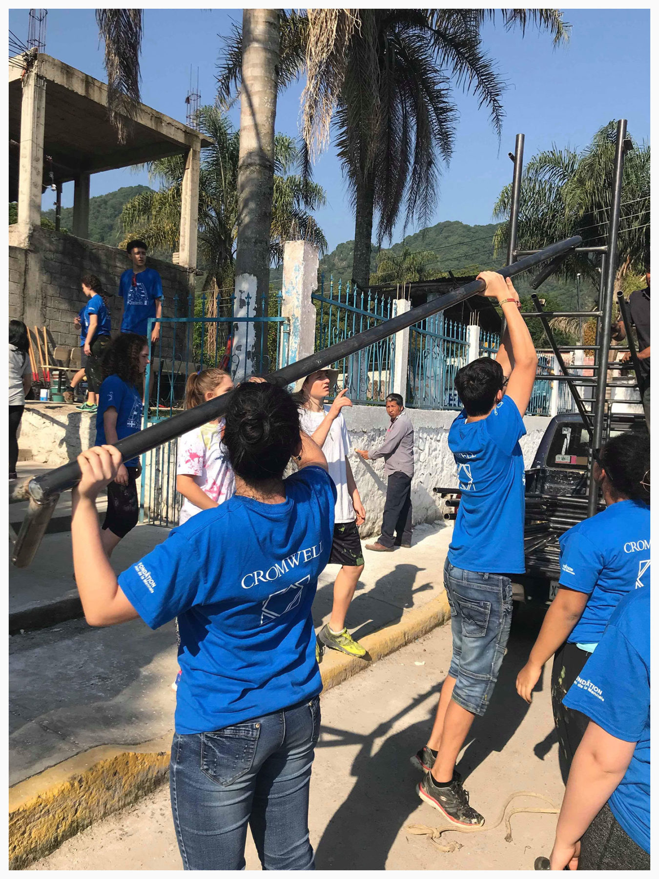 Hola México! - Cromwell